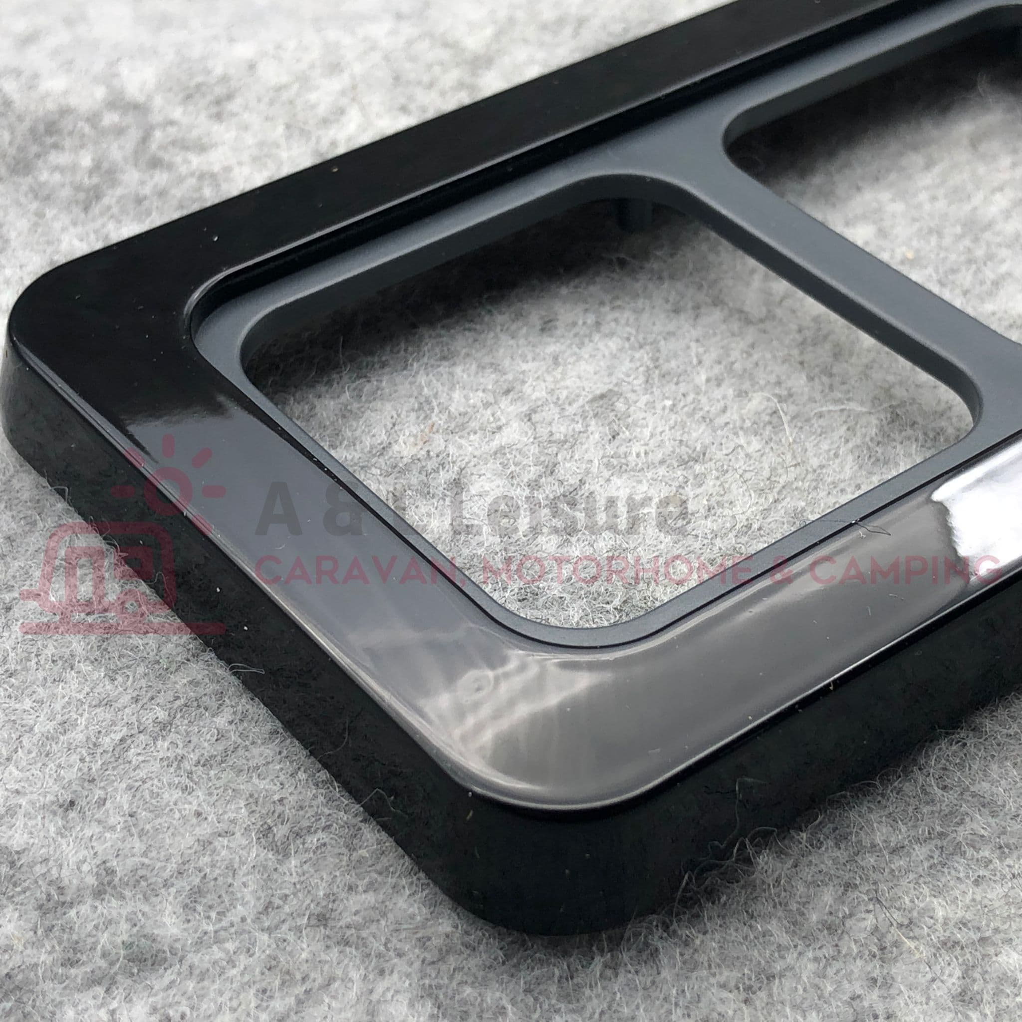 CBE C-Line 2-Way Surround & Faceplate Gloss Black - CT Range